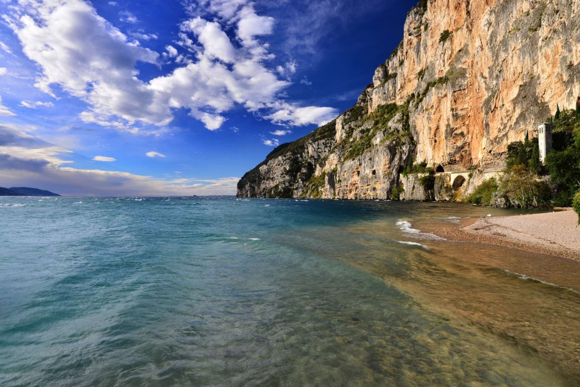 Beach & Port What to do Tignale